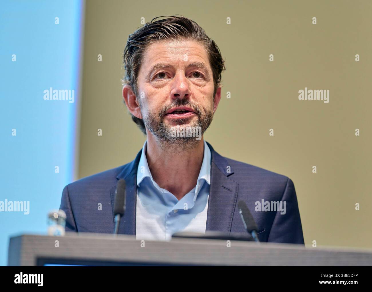 Das DIW Berlin wird 100 - Christian Drosten EUR, Deutschland, Berlin ...