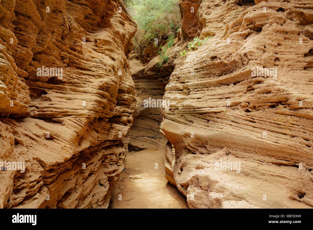 Patterns textures sandstone rock hi-res stock photography and images ...