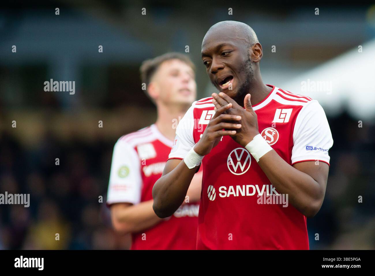 Sandviken, Sverige. 27th May, 2025. 250527 Sandvikens IFs Moonga Simba ...