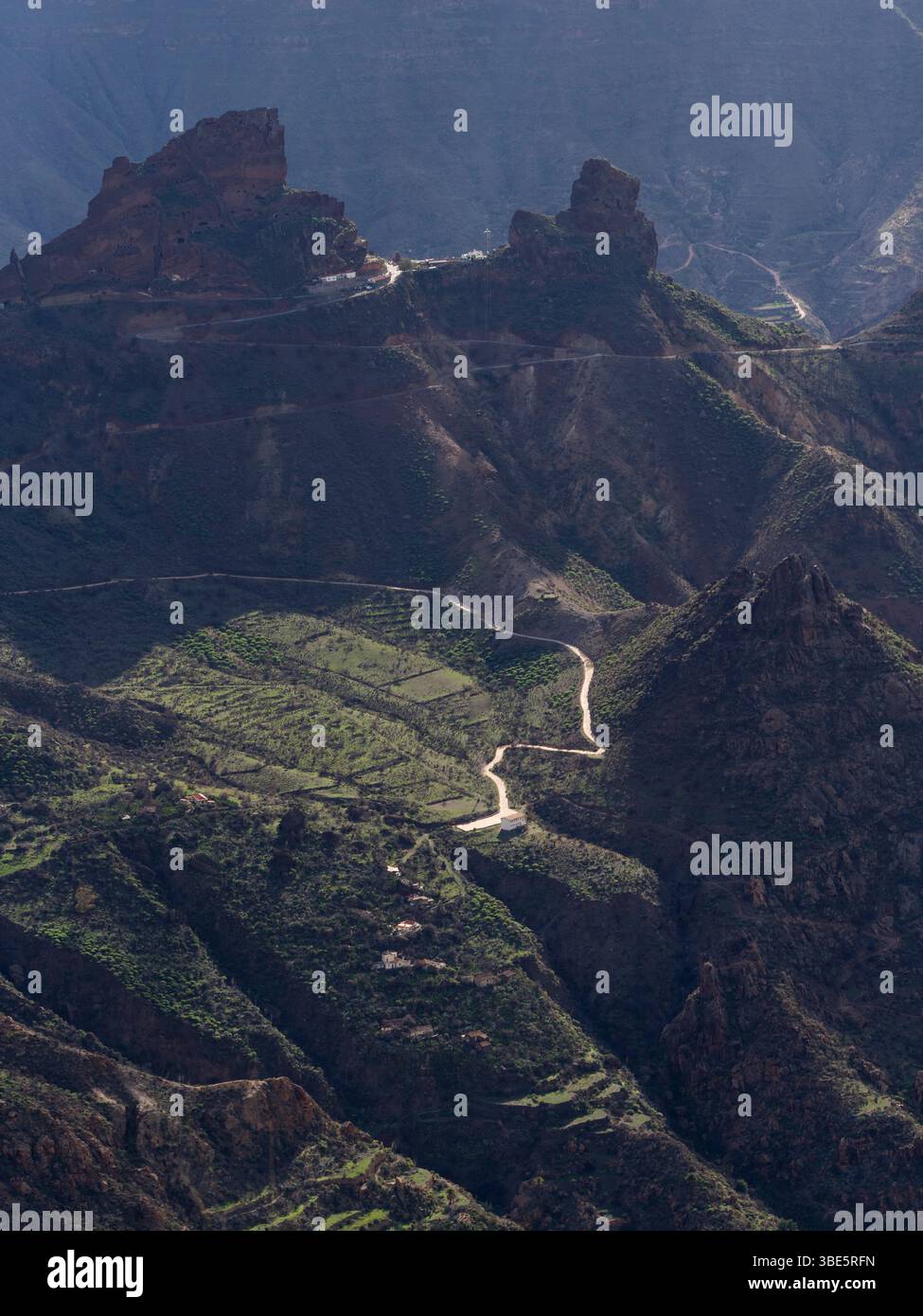 Explore rugged terrain gran canaria hi-res stock photography and images ...
