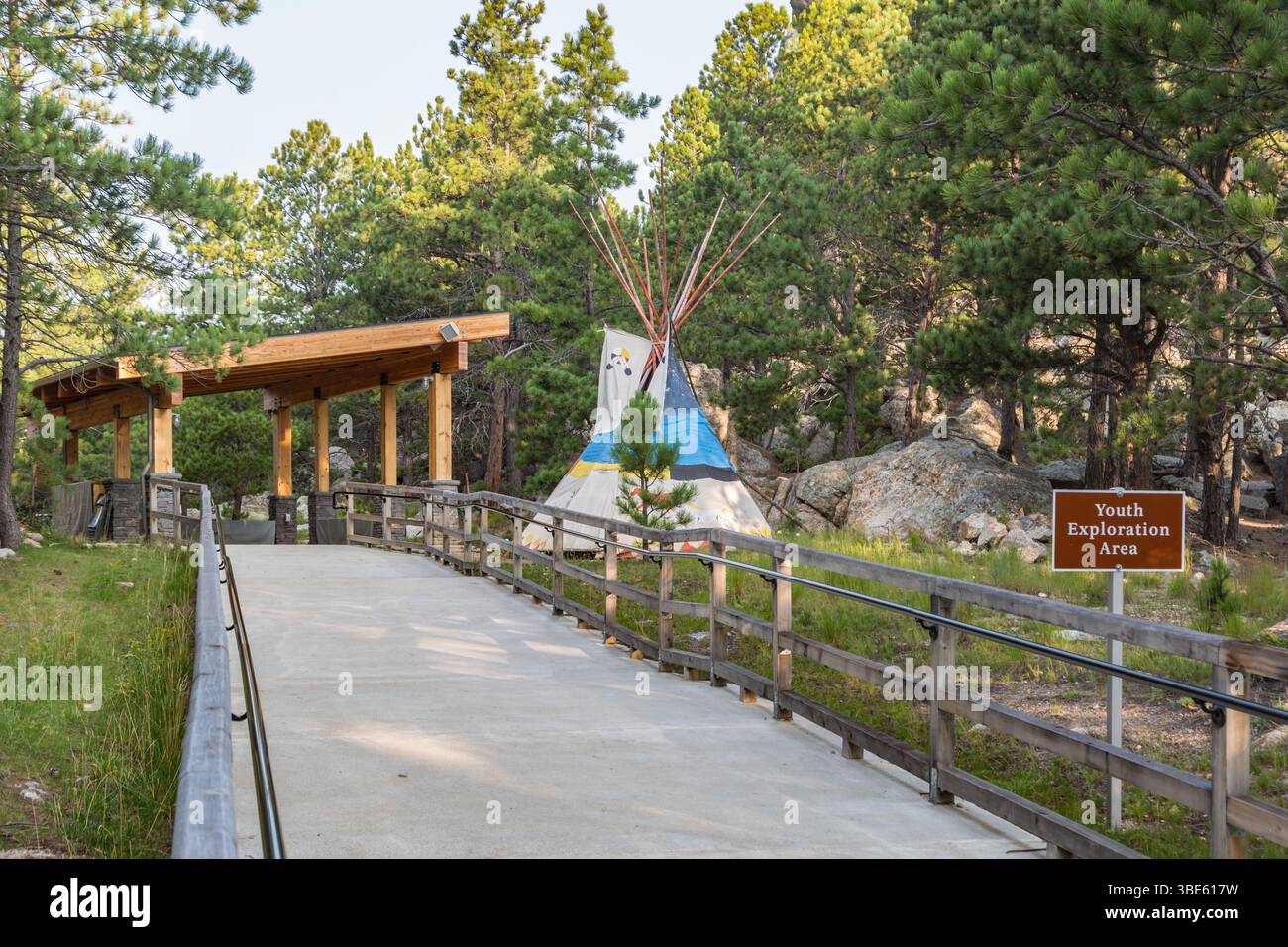 Native american teepee display hi-res stock photography and images - Alamy