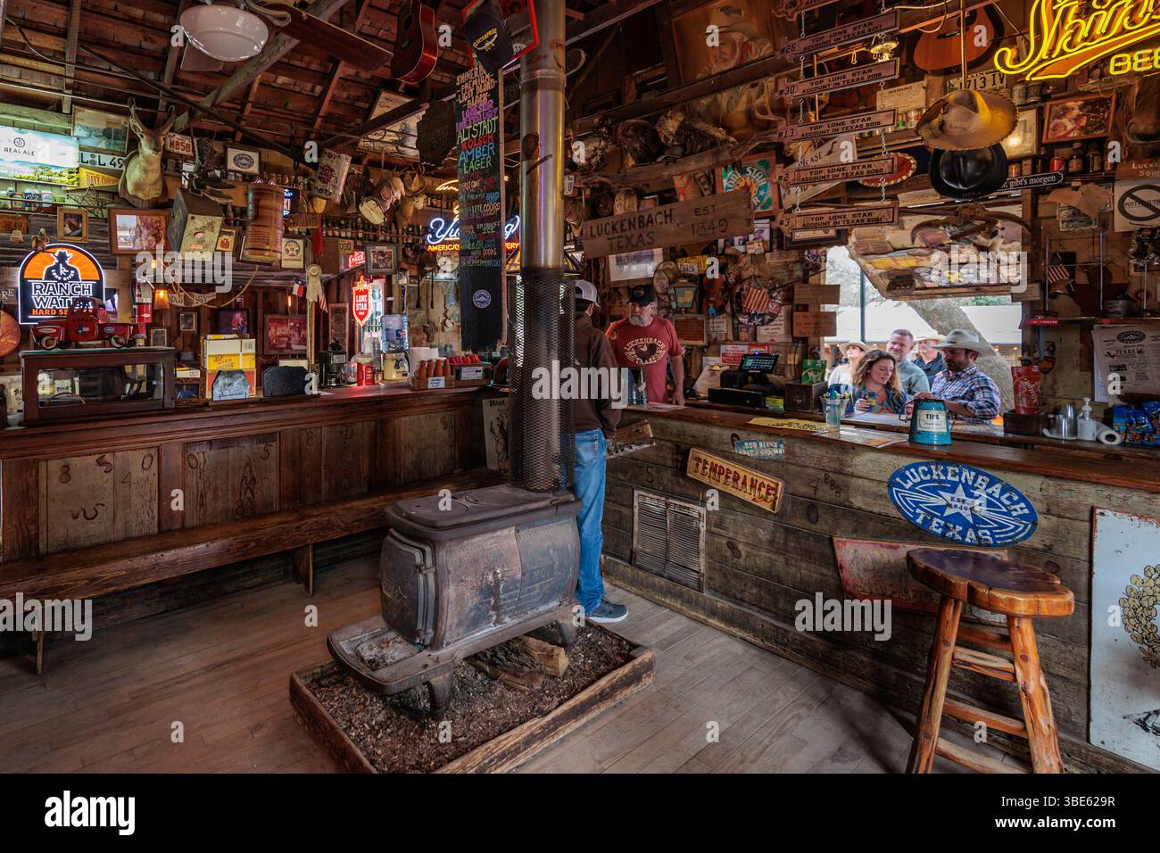 Crescent moon saloon hi-res stock photography and images - Alamy