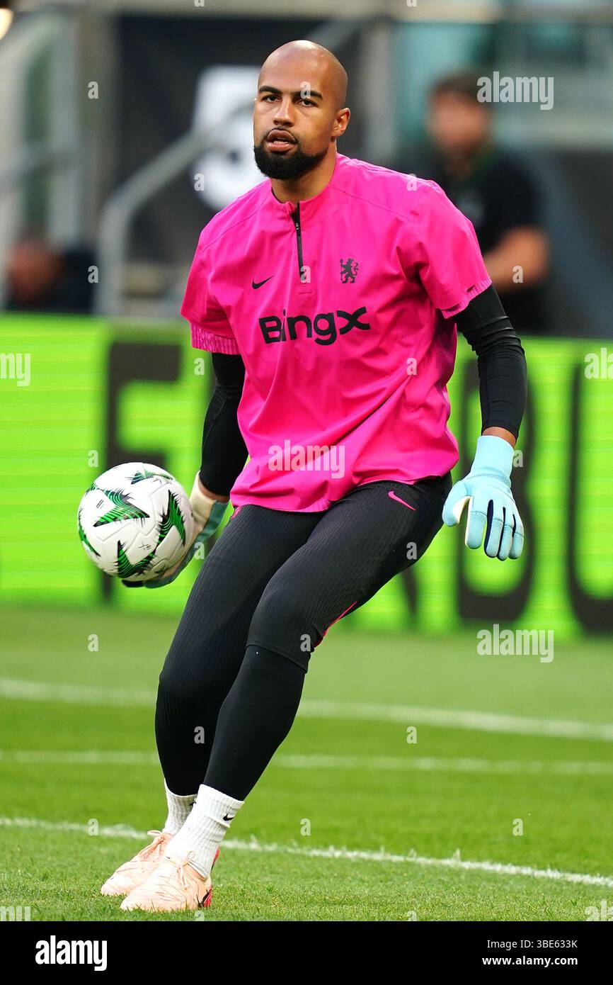 Chelsea goalkeeper Robert Sanchez during a training session at the ...
