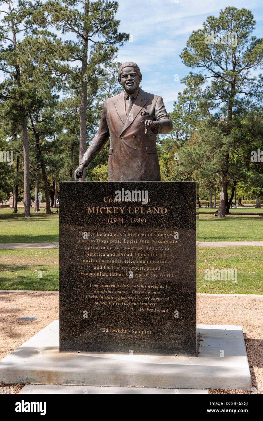 Sculpture of Mickey Leland sculpted by Ed Dwight at Hermann Park in ...