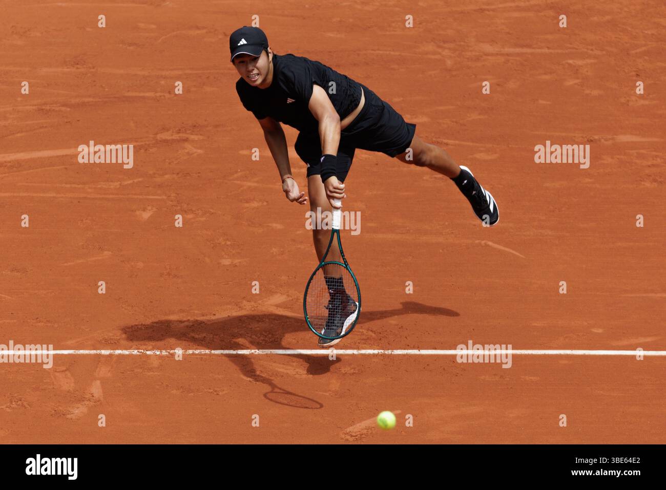 Learner Tien of United States during the Roland-Garros 2025, French ...