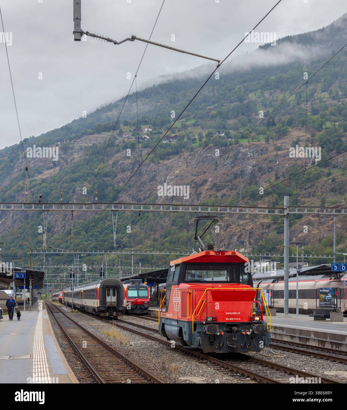 SBB (Swiss Railways) class 922 electric shunting locomotive at Brig ...