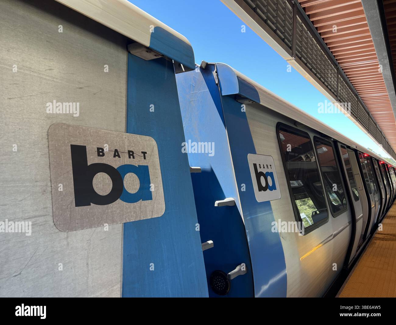 USA. 20th Aug, 2024. Close-up of a BART train car at the station ...