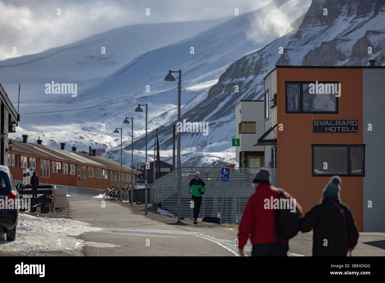 Longyearbyen svalbard in norway hi-res stock photography and images - Alamy