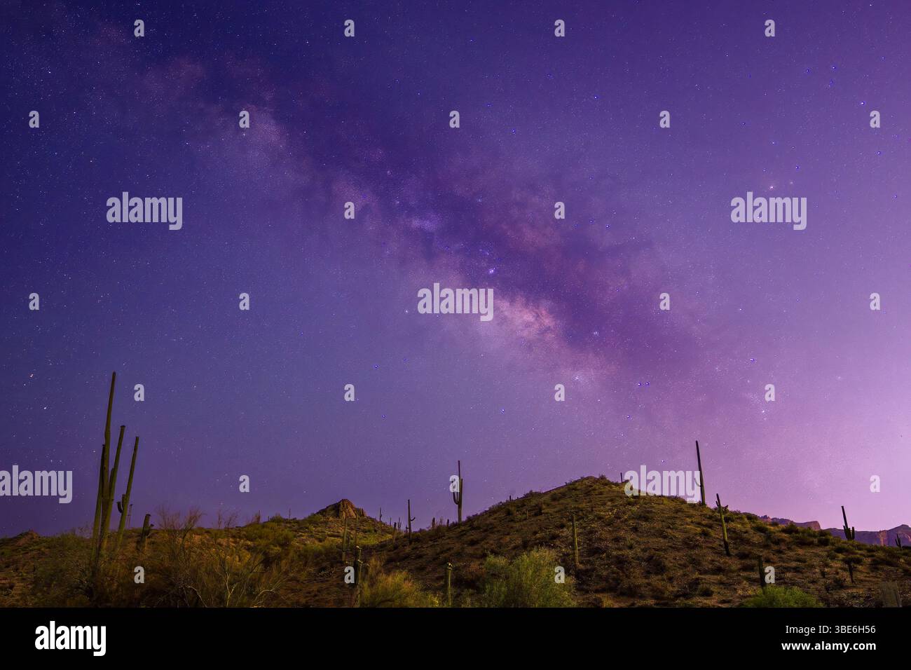 Milky way arizona hi-res stock photography and images - Alamy