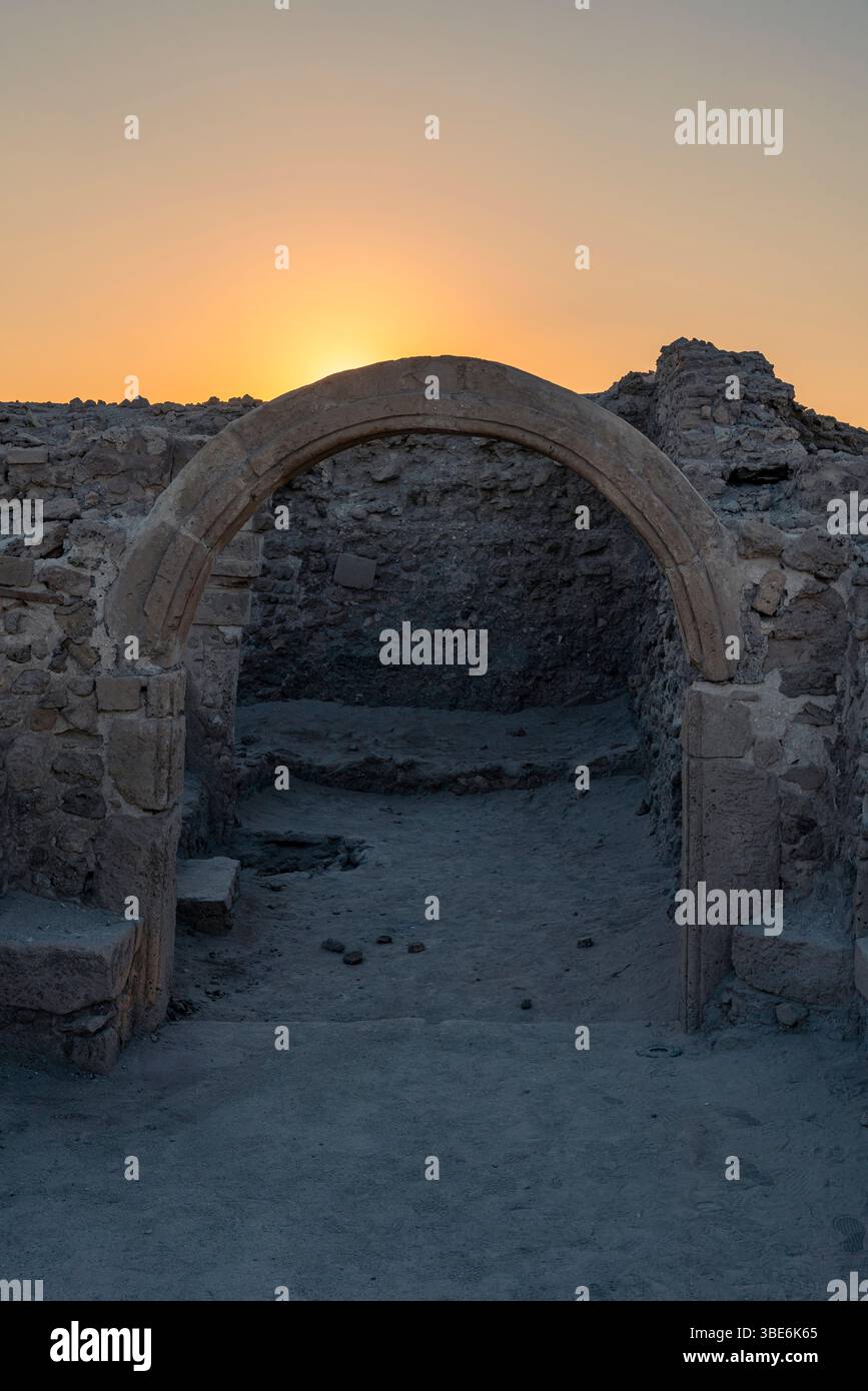 Archway opens hi-res stock photography and images - Alamy