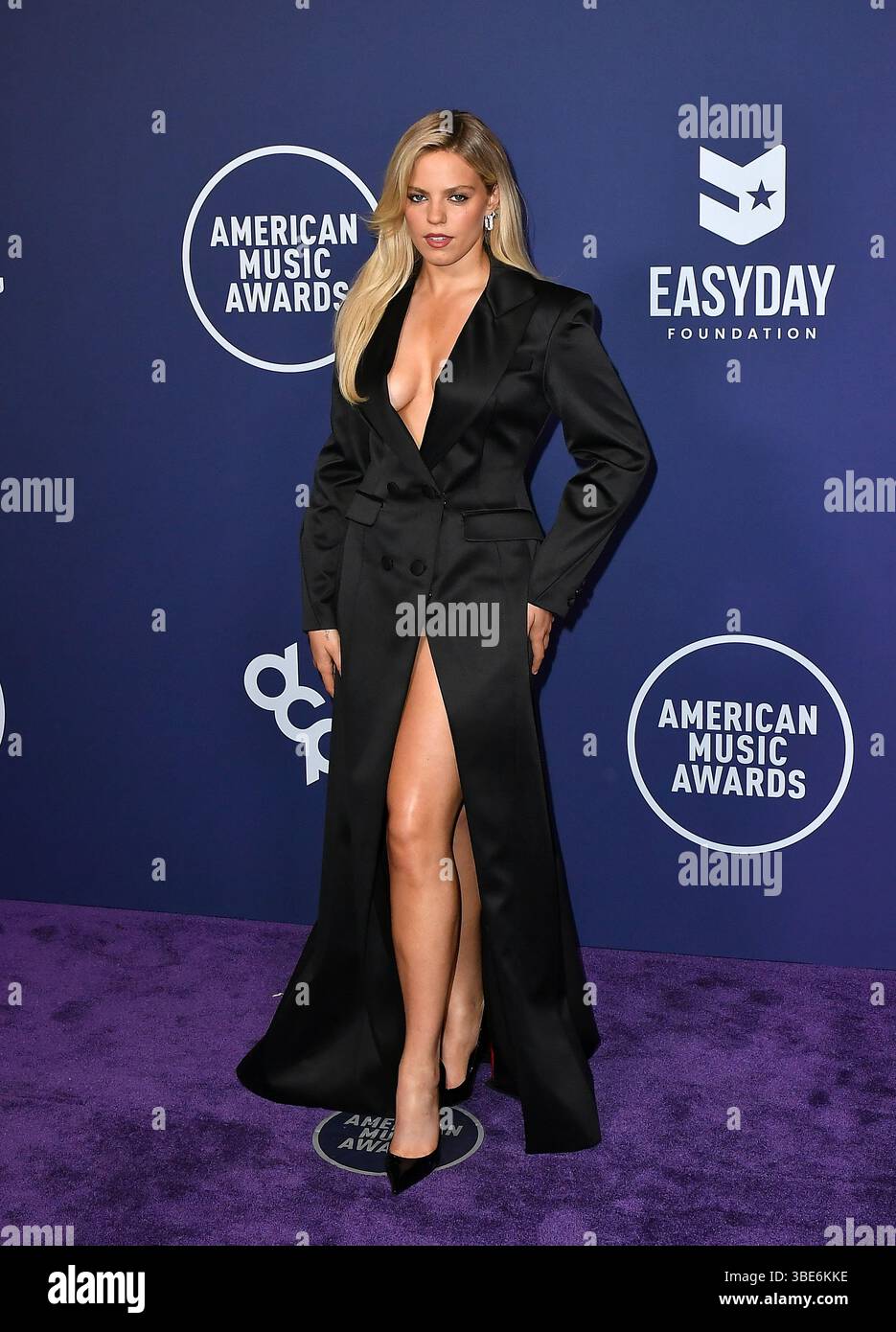 Renee Rapp wearing a custom GapStudio gown arrives at the 2025 American ...