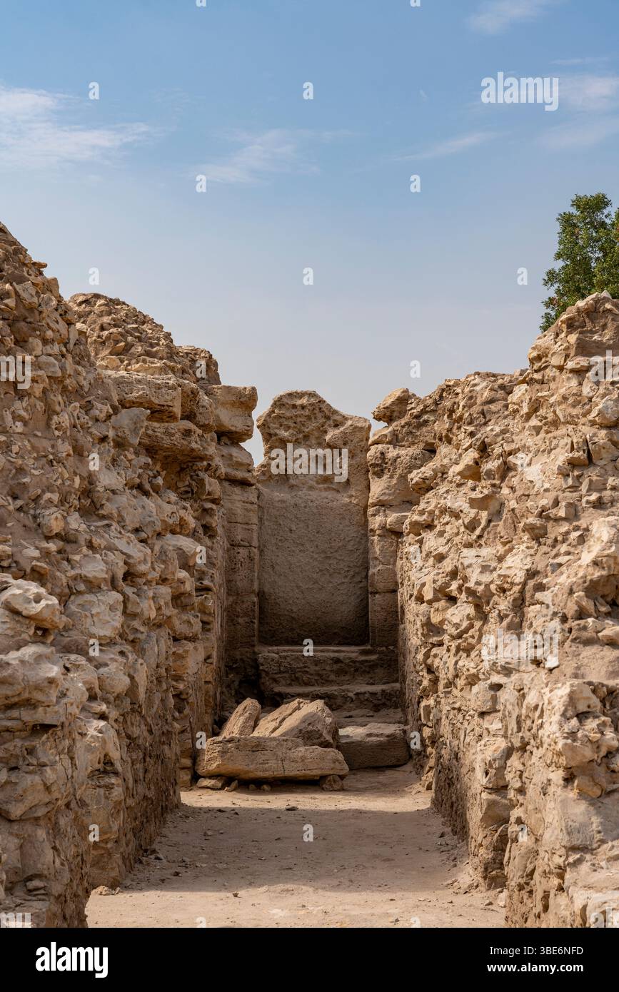 Circular stone tomb entrance shows Dilmun burial chamber construction ...