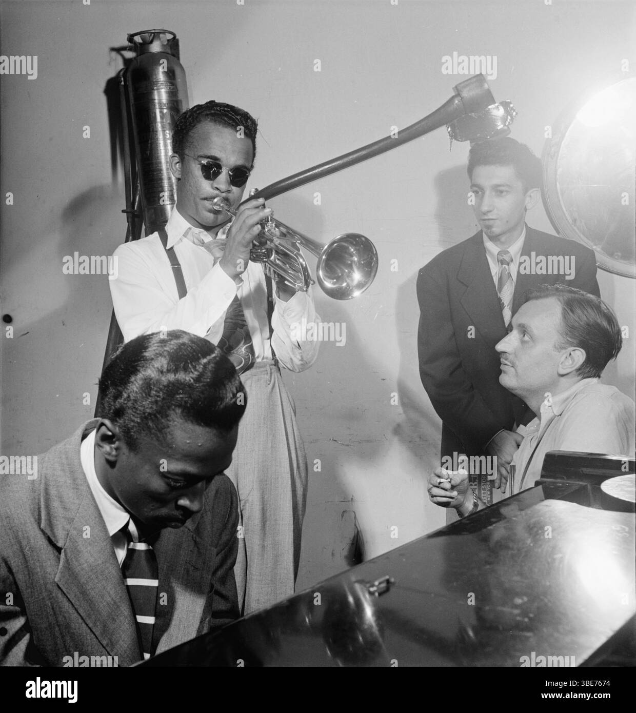 Miles Davis on piano with Howard McGhee (trumpet), Joe Albany (pianist ...