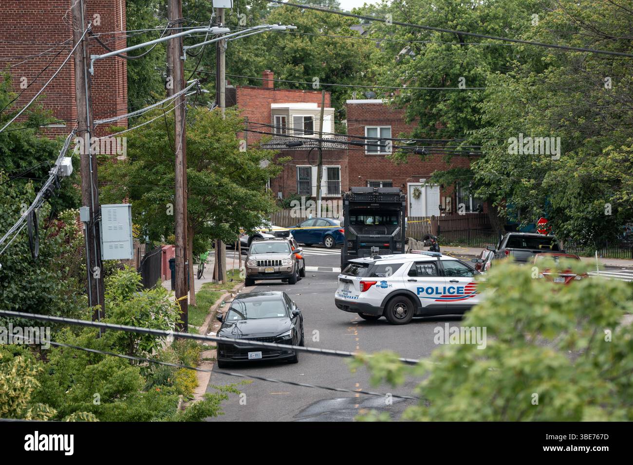 Washington DC, USA. 27th May, 2025. Police investigate a homicide on ...