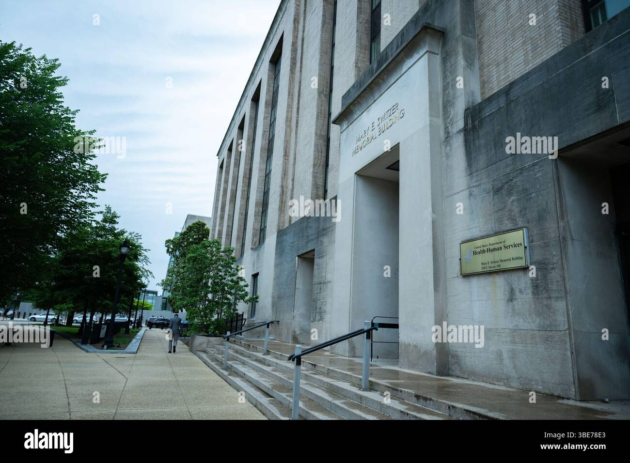 The U.S. Department of Health and Human Services building in Washington ...