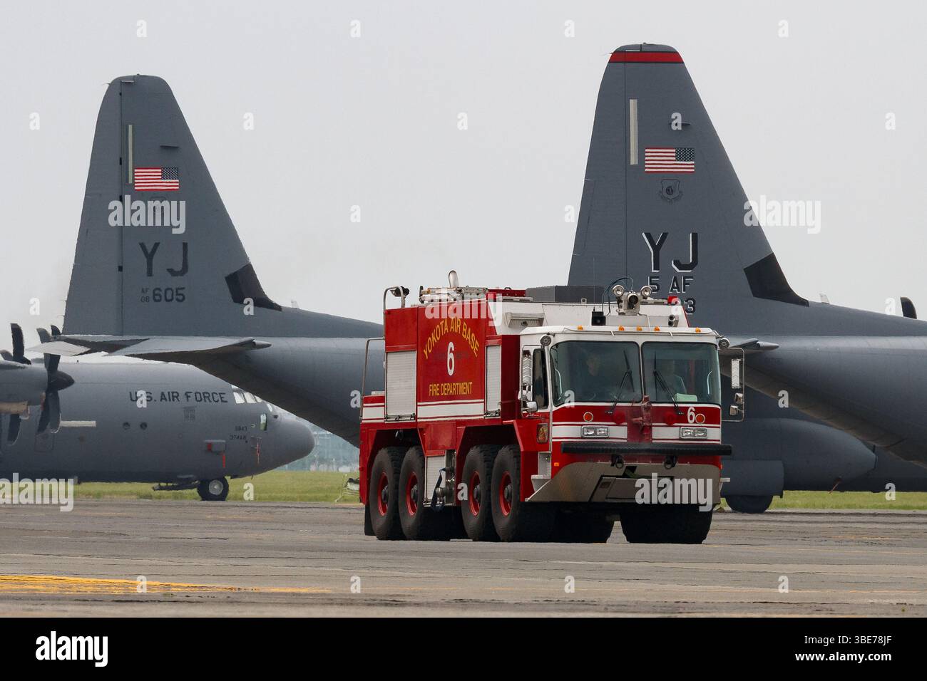 A P23 airfield rescue and fire-fighting truck with the USAF at Yokota ...