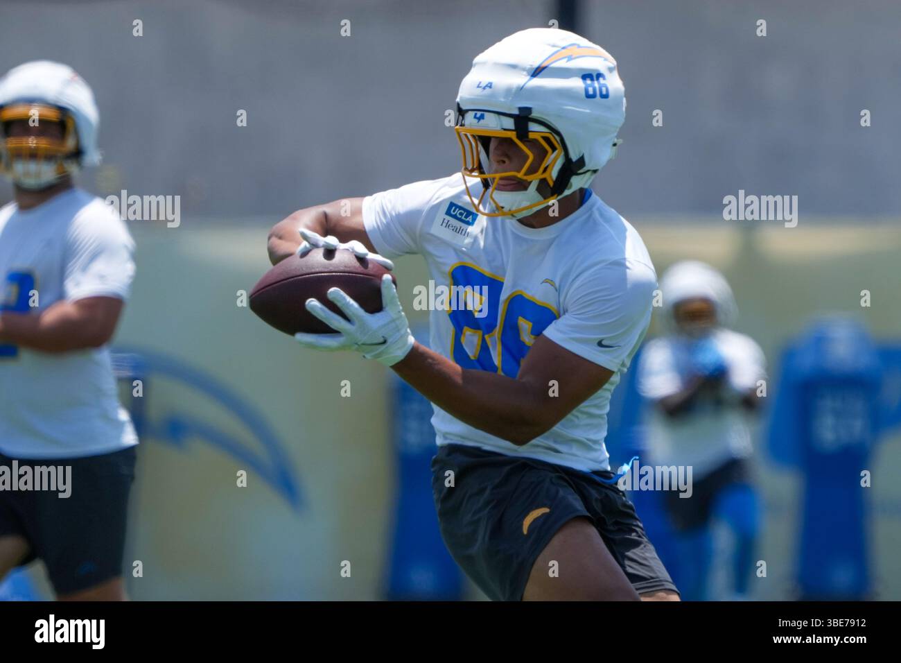 Los Angeles Chargers tight end Oronde Gadsden (86) during organized ...