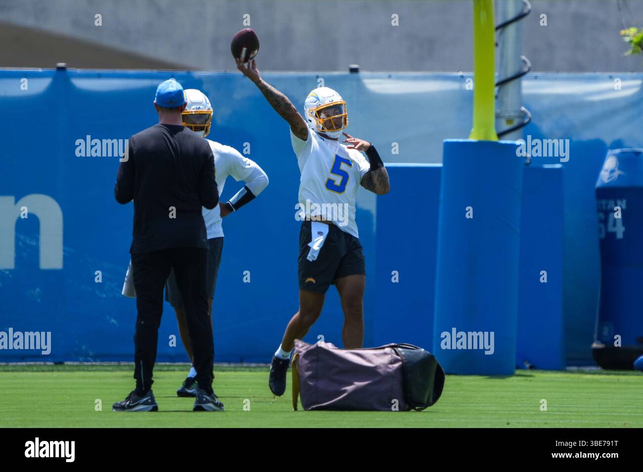 Nfl la chargers 2025 hi-res stock photography and images - Alamy