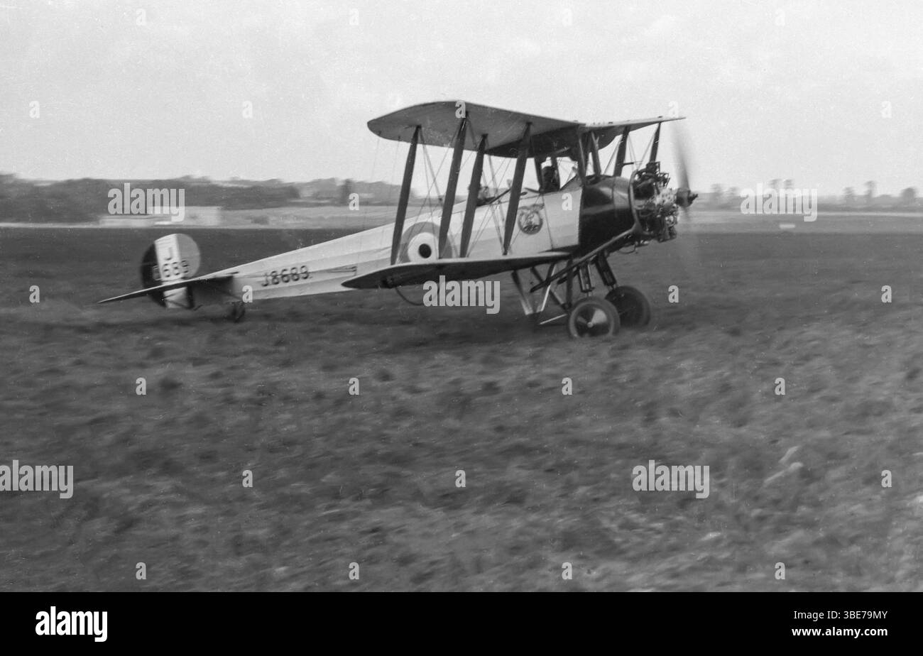 Royal air force plane england 1930s Black and White Stock Photos ...