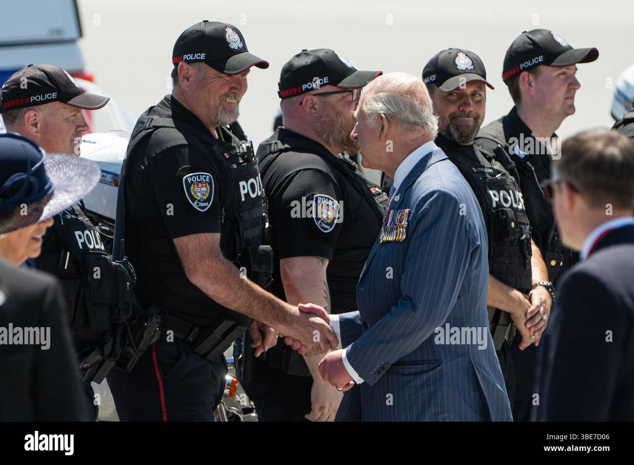 Ottawa, Canada. 27th May, 2025. King Charles, right, meets with Ottawa ...
