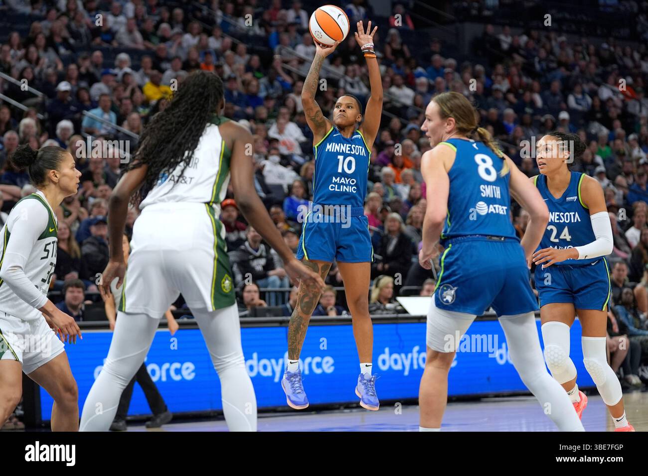 Minnesota Lynx guard Courtney Williams (10) shoots during the first ...
