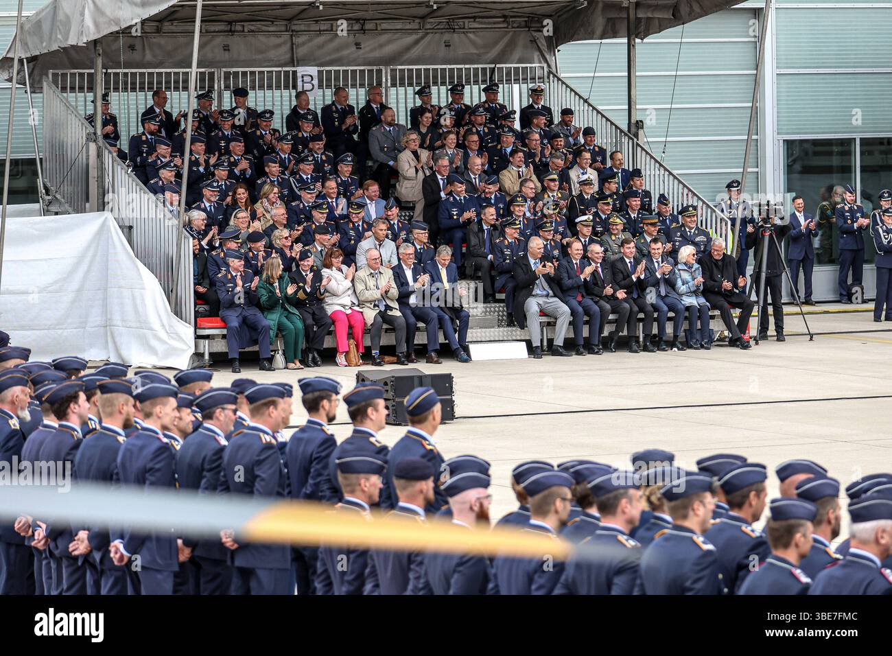Generalleutnant Holger Neumann hat das Kommando über die Luftwaffe von ...