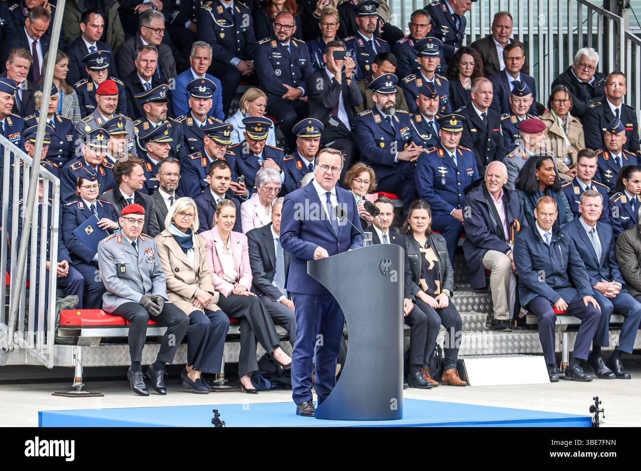 Generalleutnant Holger Neumann hat das Kommando über die Luftwaffe von Generalleutnant Ingo ...
