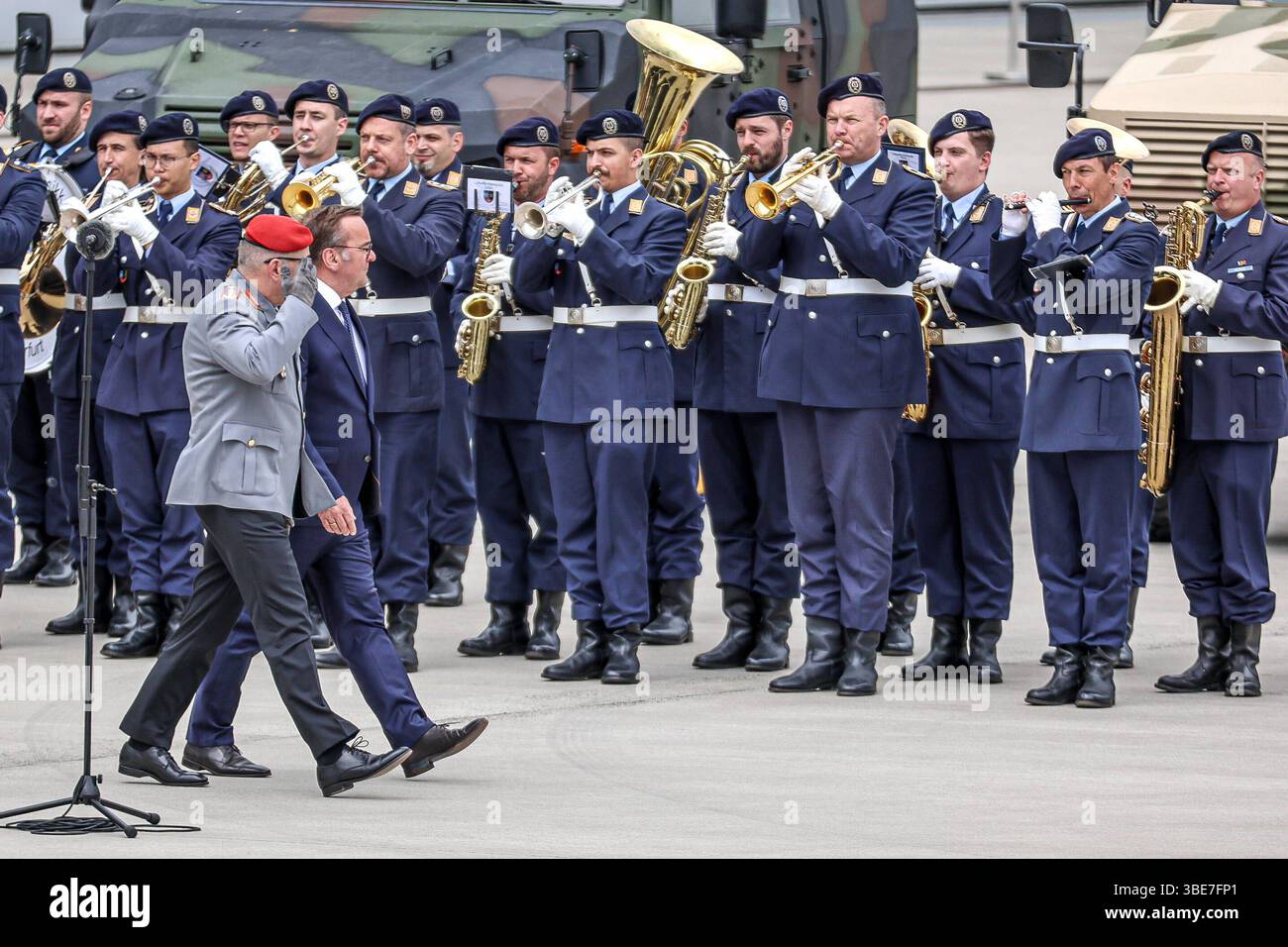 Generalleutnant Holger Neumann hat das Kommando über die Luftwaffe von ...