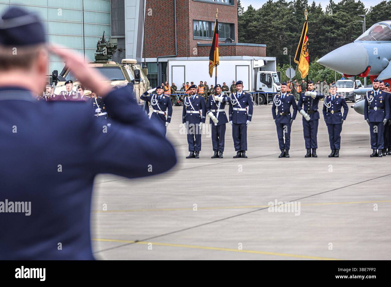 Generalleutnant Holger Neumann hat das Kommando über die Luftwaffe von Generalleutnant Ingo ...