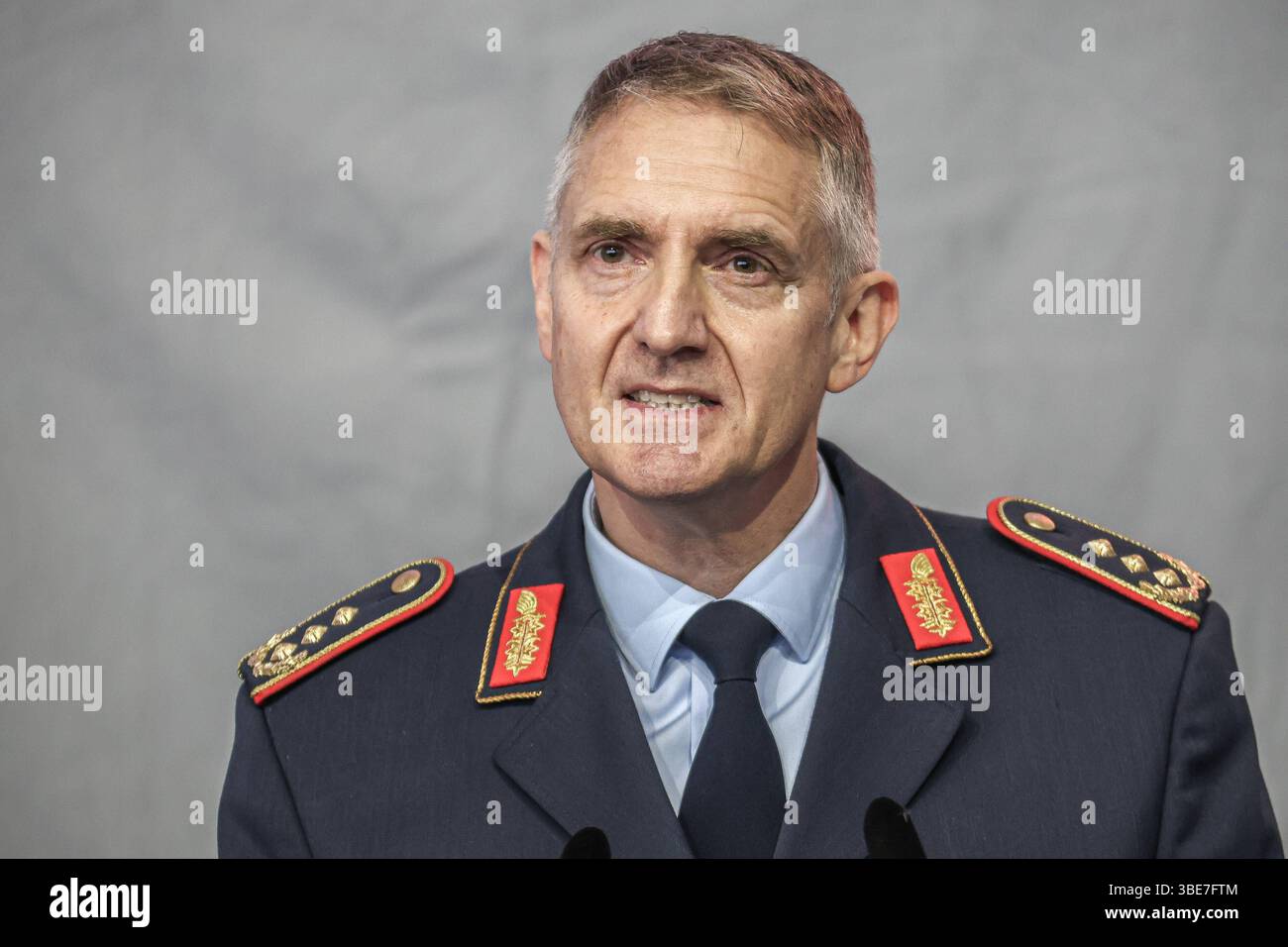 Generalleutnant Holger Neumann hat das Kommando über die Luftwaffe von Generalleutnant Ingo ...