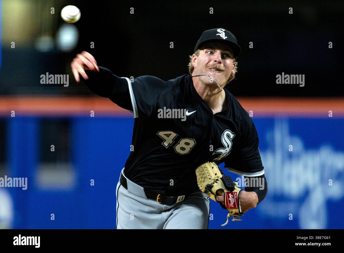 Chicago White Sox pitcher Jonathan Cannon (48) throws during the third ...