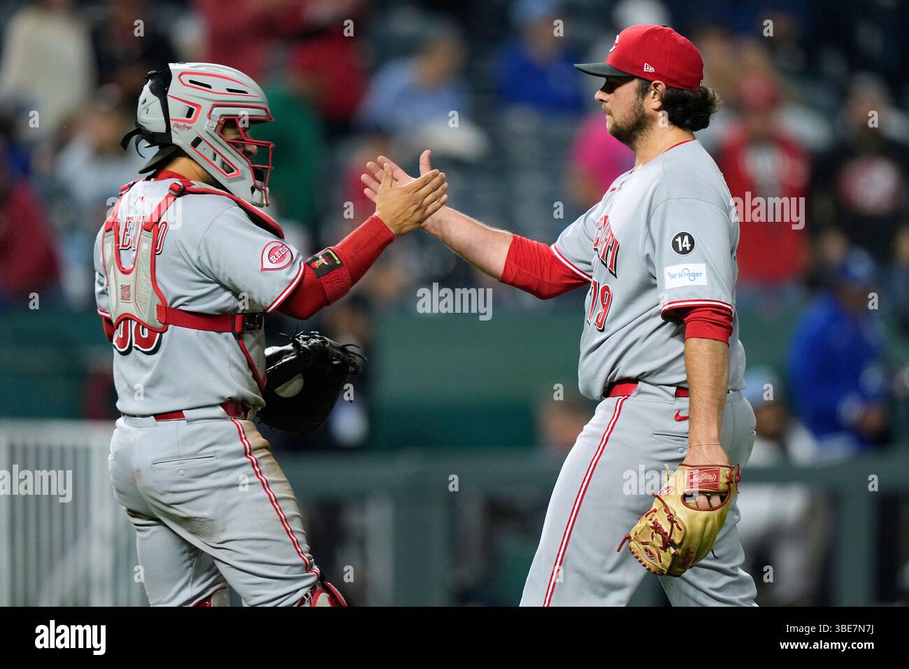 Cincinnati Reds relief pitcher Ian Gibaut, right, and catcher Jose ...