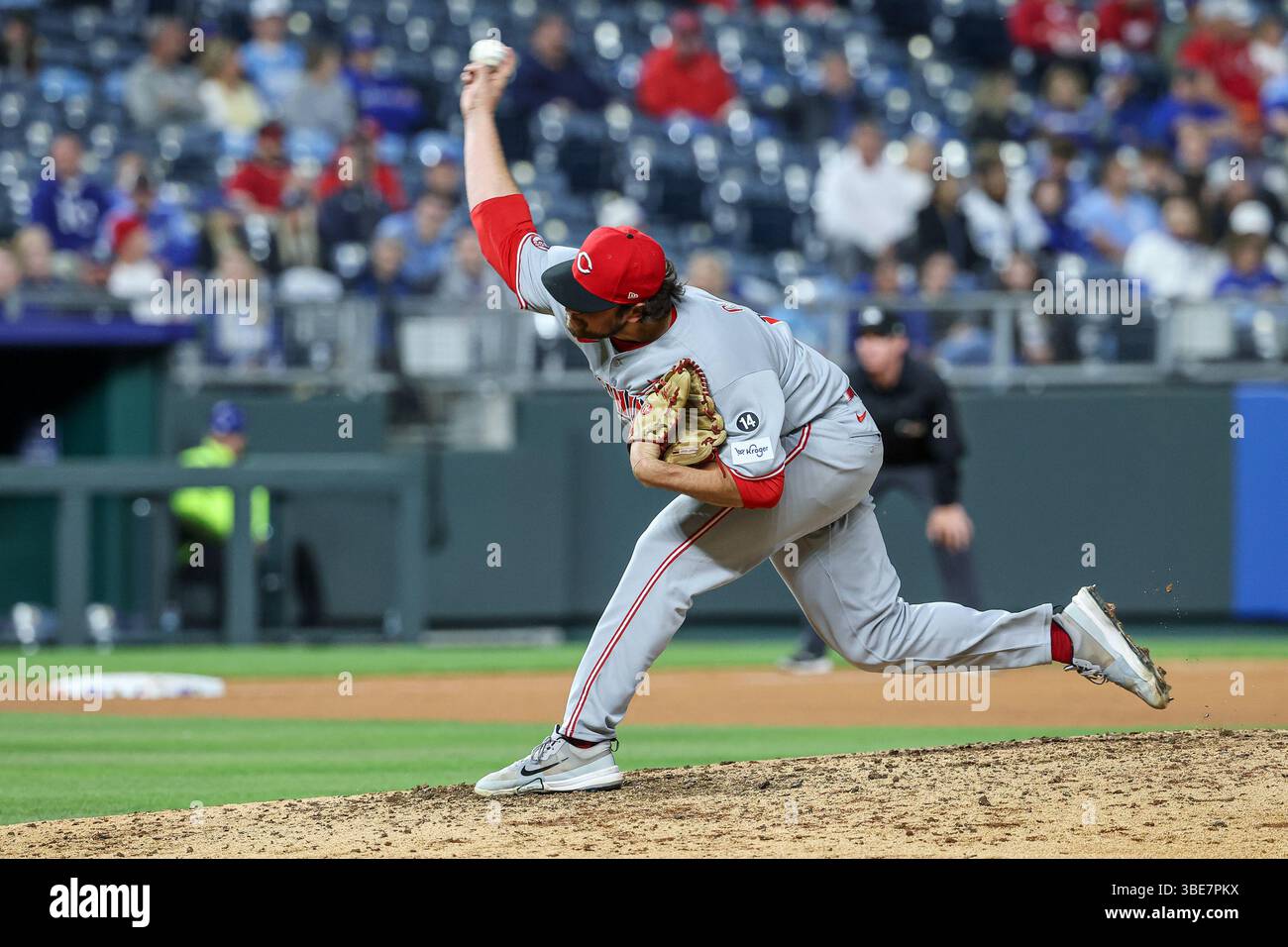 Kansas City, MO, USA. 27th May, 2025. Cincinnati Reds relief pitcher ...
