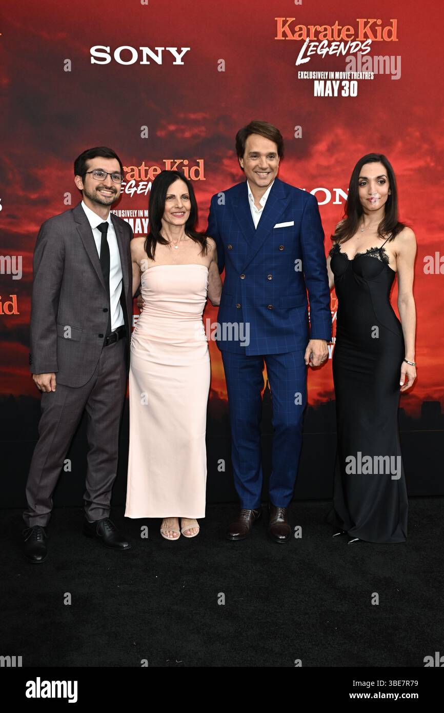 Ralph macchio and phyllis fierro hi-res stock photography and images ...