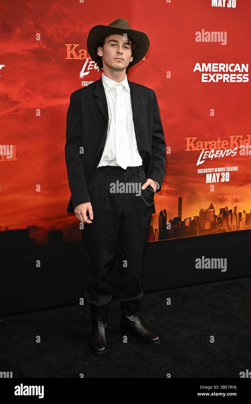 Wyatt oleff new york hi-res stock photography and images - Alamy