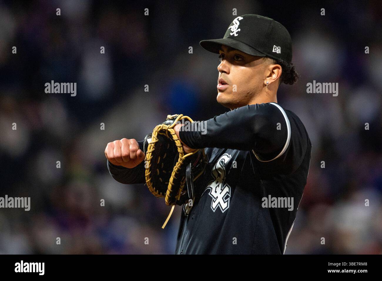 Chicago White Sox third baseman Miguel Vargas (20) celebrates his ...