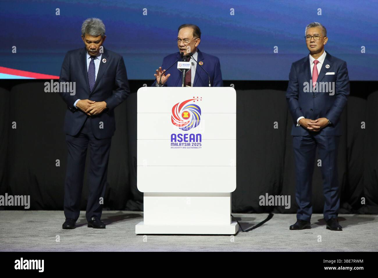 Kuala Lumpur, Malaysia. 27th May, 2025. Malaysia's Prime Minister Anwar ...