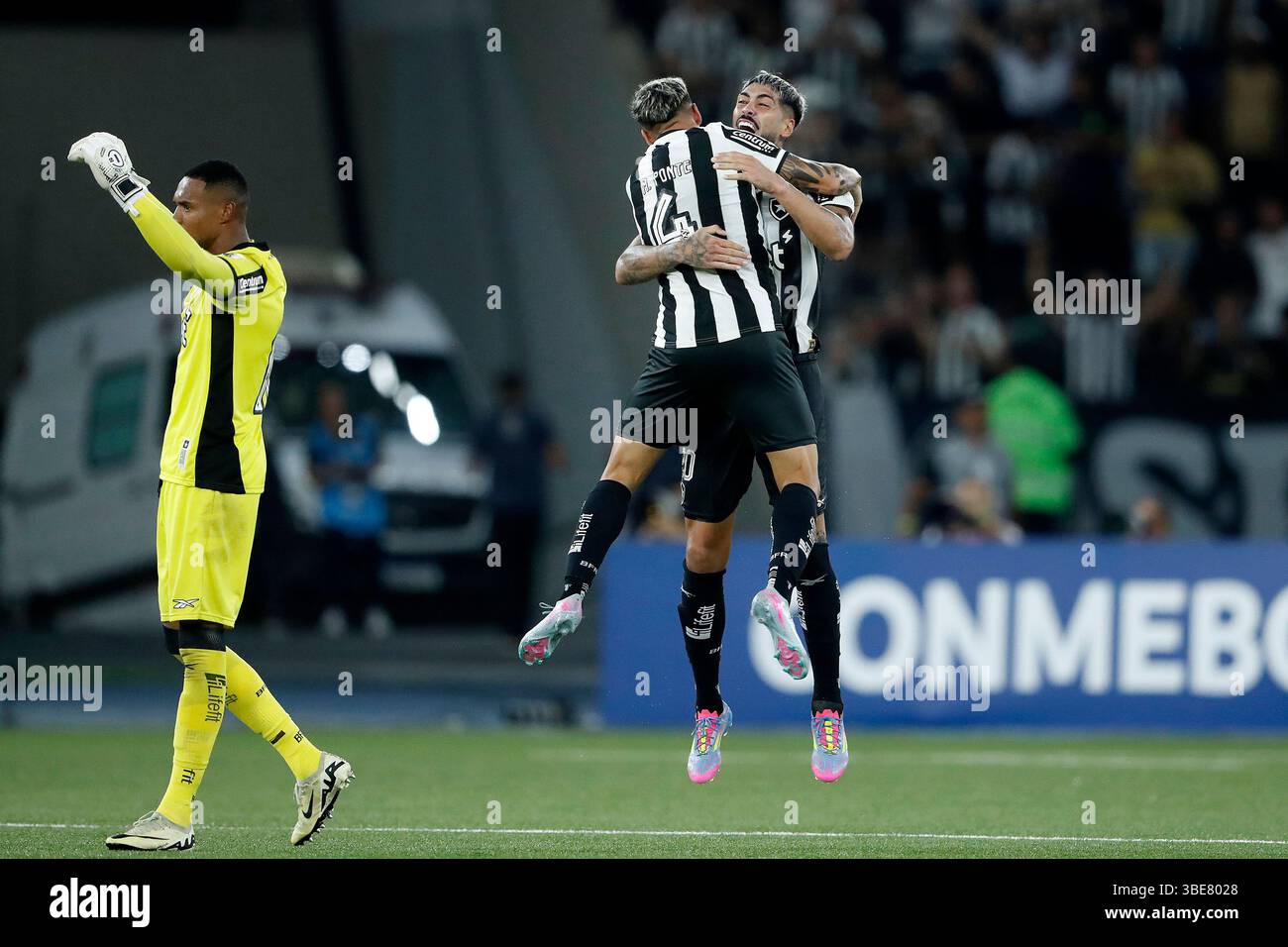 27th May 2025, Rio de Janeiro, Brazil: Goalkeeper, John Victor, Mateo ...