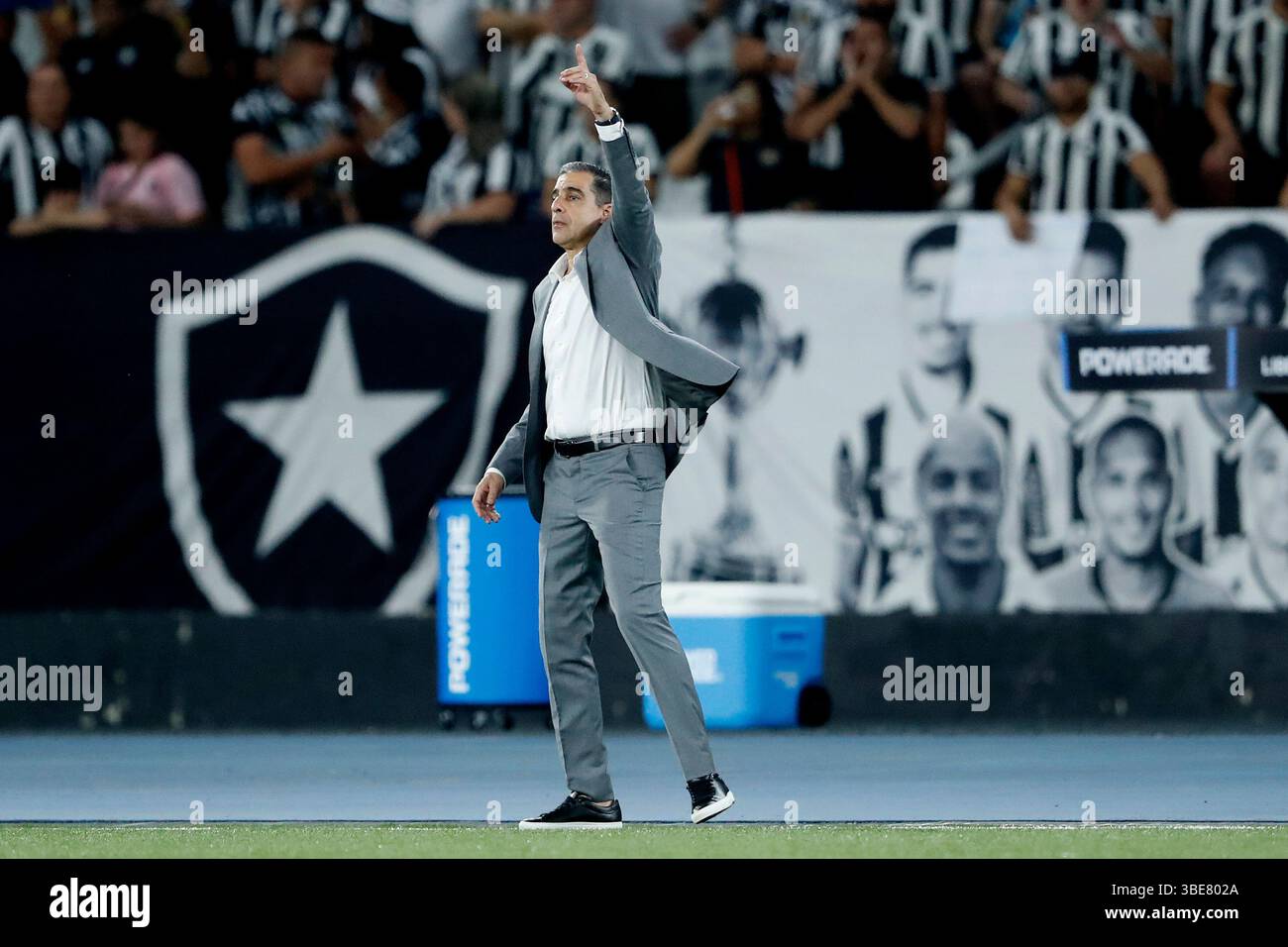 27th May 2025, Rio de Janeiro, Brazil: Botafogo manager Renato Paiva ...