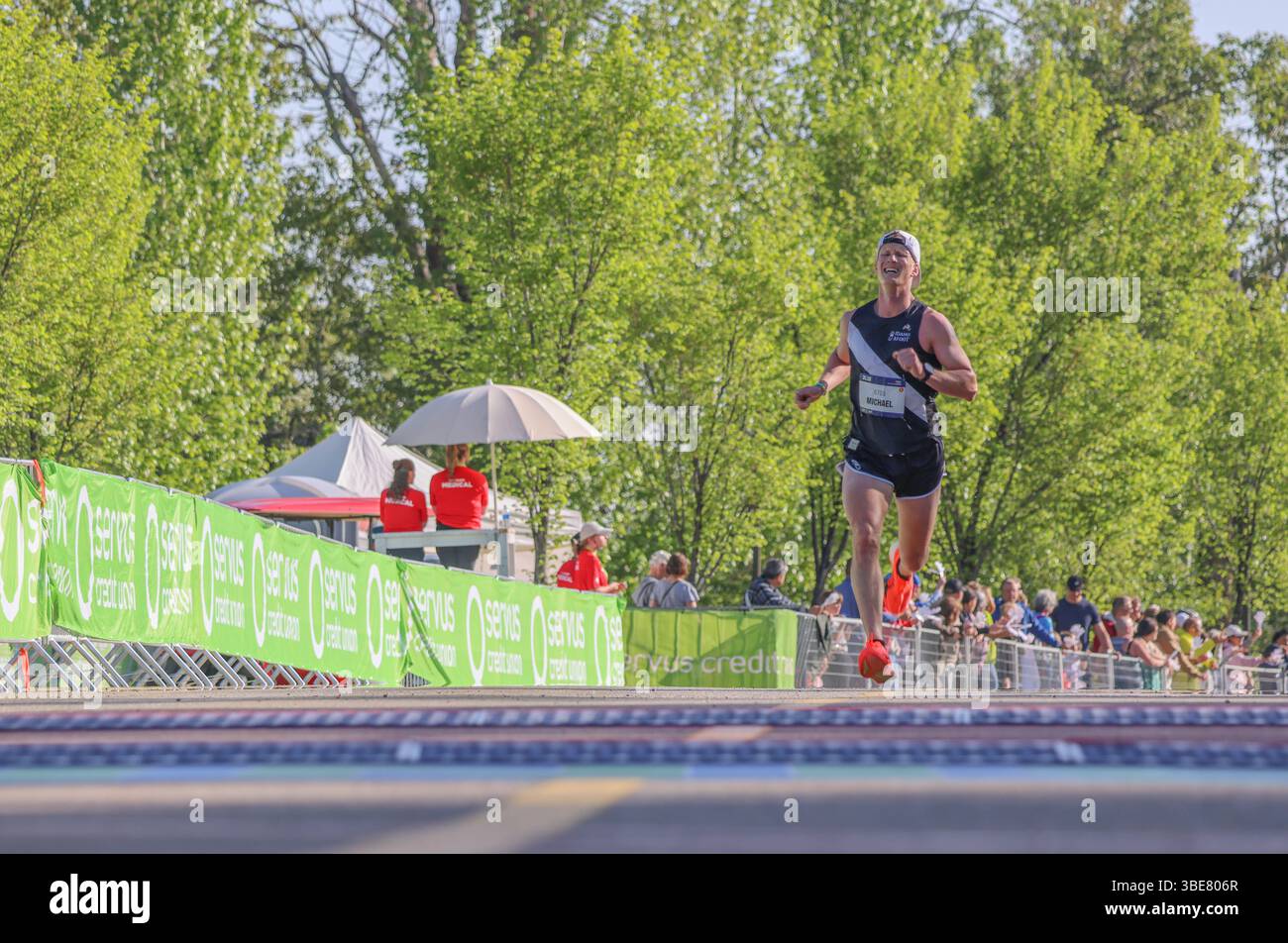 Calgary, Canada. 25th May, 2025. A Canadian man participate in the ...