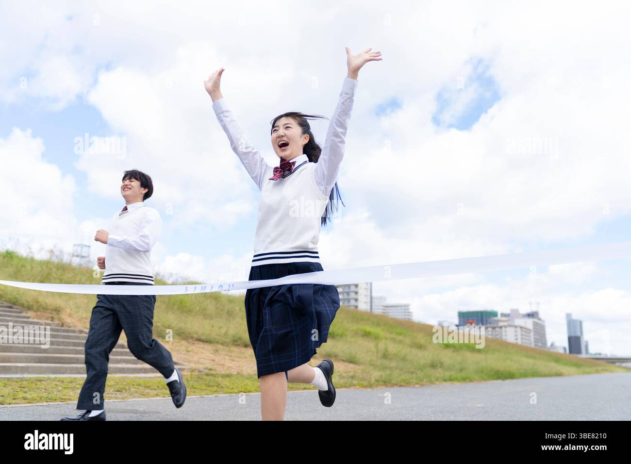 High school students at the finish line Stock Photo - Alamy