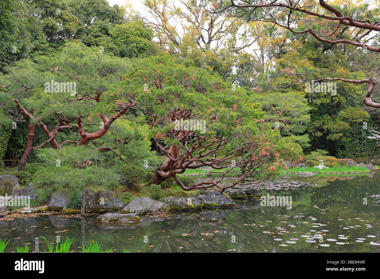 Heian Shrine, Shinto shrine and landscaped gardens at Okazaki ...