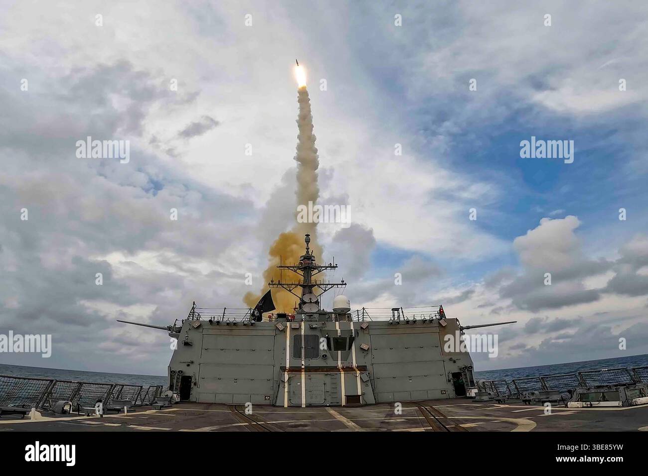 Atlantic Ocean. 20th May, 2025. The Arleigh Burke-class guided-missile ...