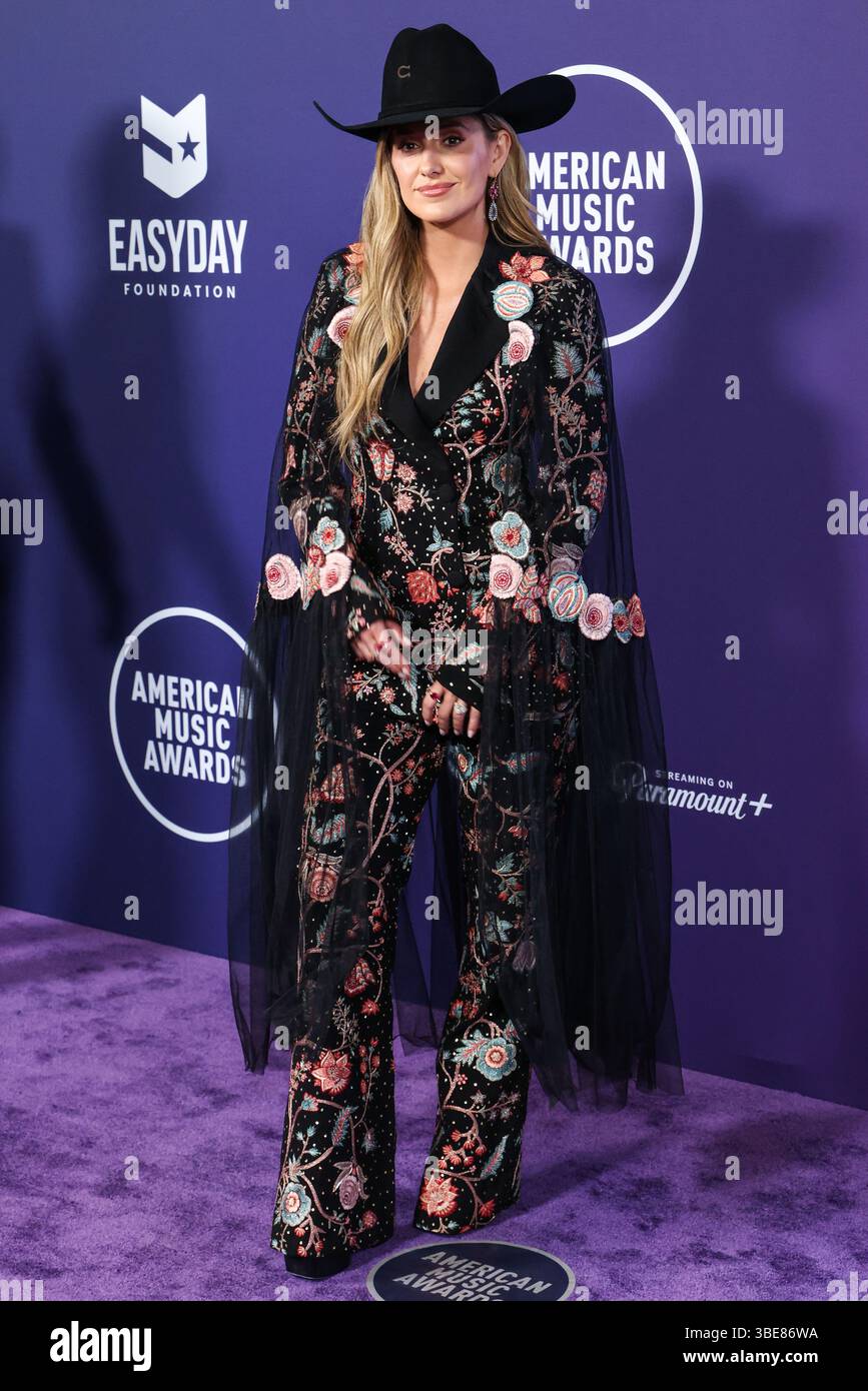 LAS VEGAS, NEVADA, USA - MAY 26: Lainey Wilson wearing Rahul Mishra ...
