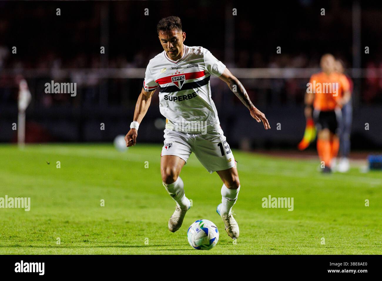 Sao Paulo, Brazil - May 27: Enzo Díaz of São Paulo in action during the ...