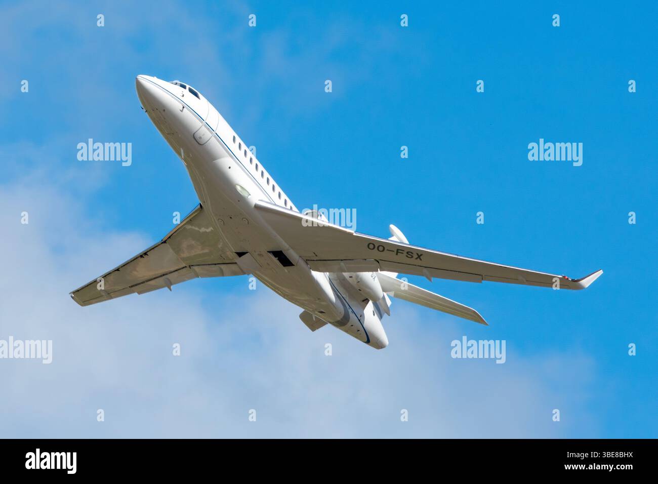 Luxaviation's Dassault Falcon 7X executive jet taking off at Málaga ...