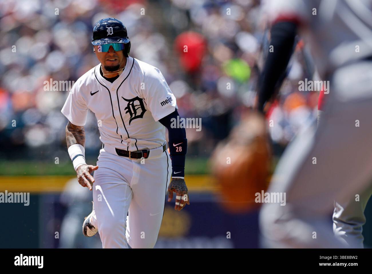 DETROIT, MI - MAY 25: Detroit Tigers outfielder Javier Báez #28 runs ...