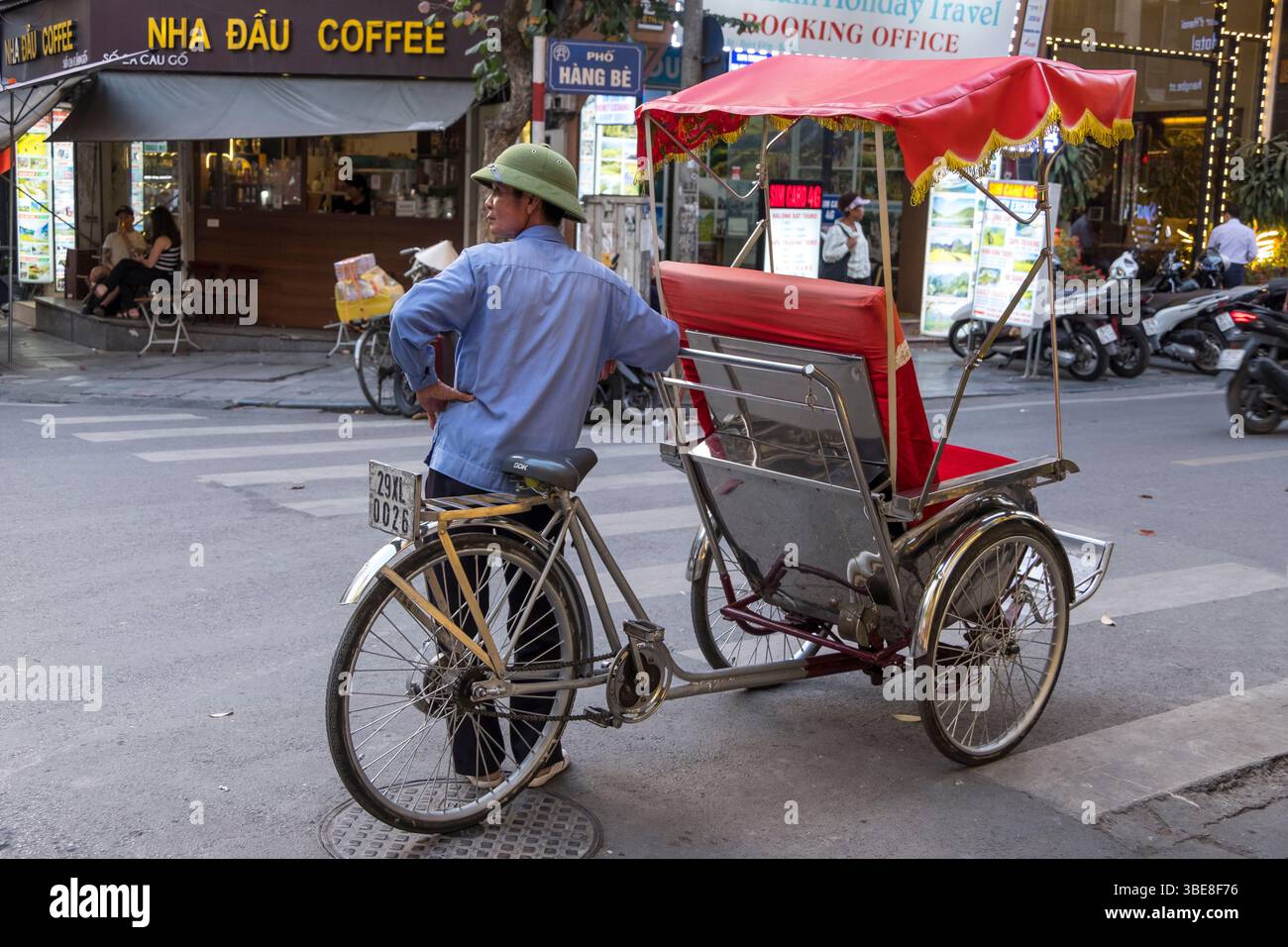 Tricycle driver hi-res stock photography and images - Alamy