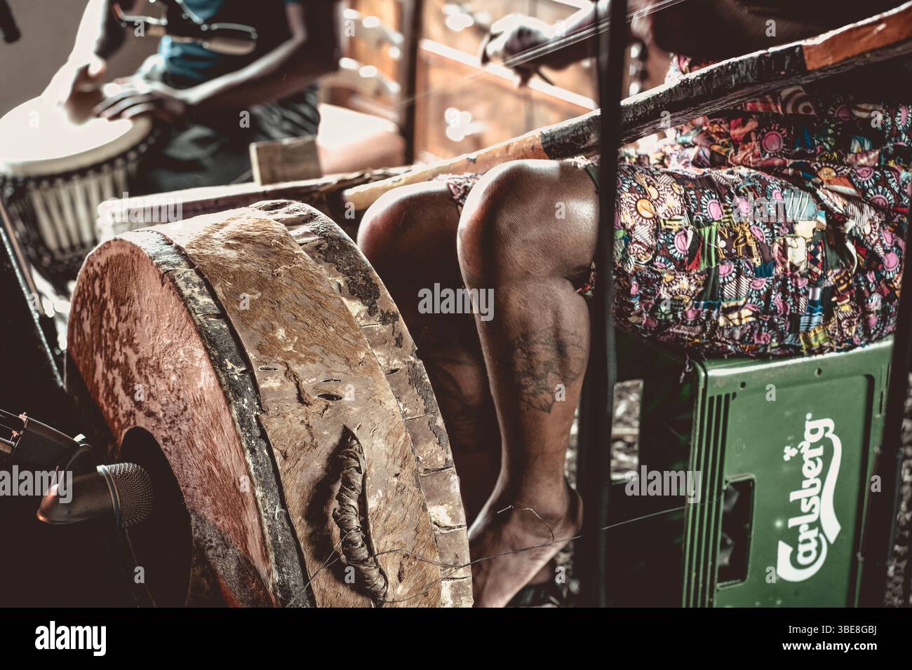 Malawian musician Gasper Nali plays live at The Strines Nightingale, 26 ...