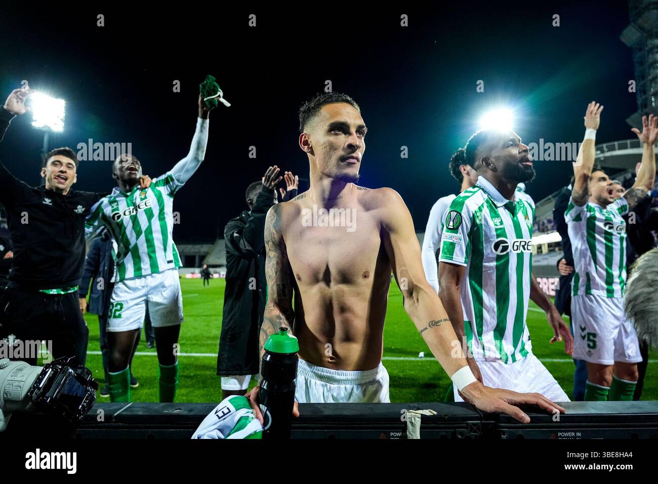 Antony Matheus dos Santos of Real Betis Balompie and his teammates ...